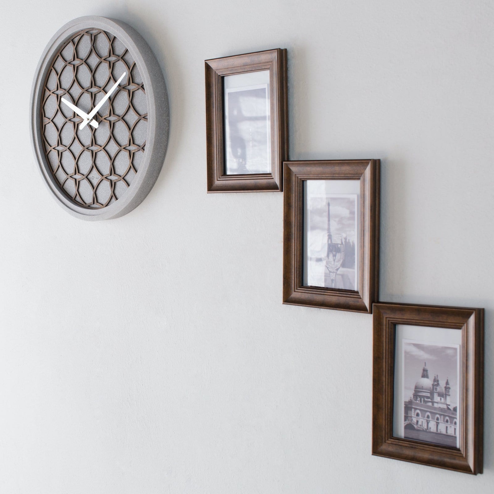 NeXtime - Wall Clock - 39.5 cm - Polyresin/Wood -Grey -'Concreto love'